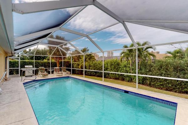Home With Private Pool - Great Location & Nearby Beach Access - Marco Island, FL