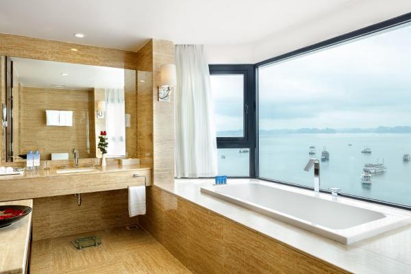 Wyndham Legend Halong - Hạ Long