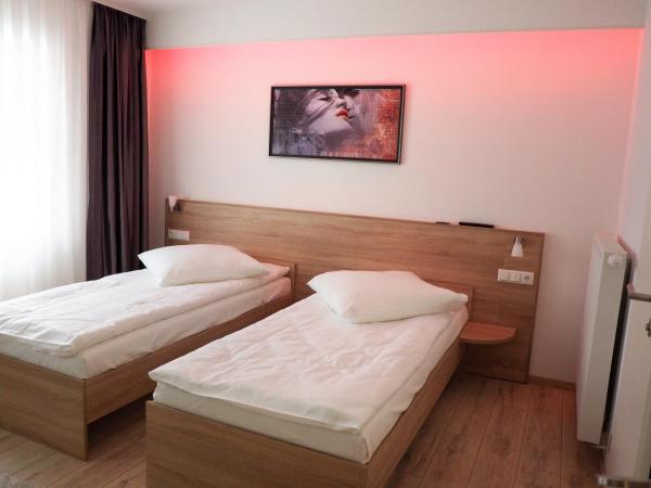 Pension Villa Colosseo Im Herzen Von Meiningen - Meiningen