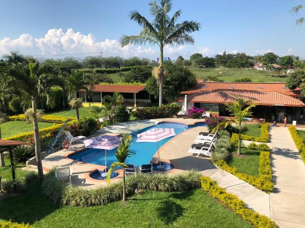 Hotel Campestre Cerritos Plaza - La Virginia