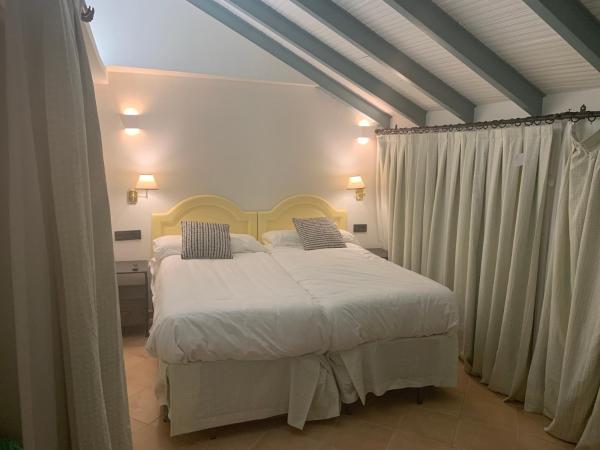 Turistic Apartment Sevillanos Sl - Spain
