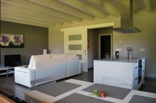 The Cool Houses - Llanes