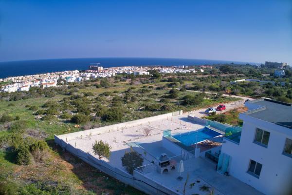 Aetopetra Villa - Ayia Napa
