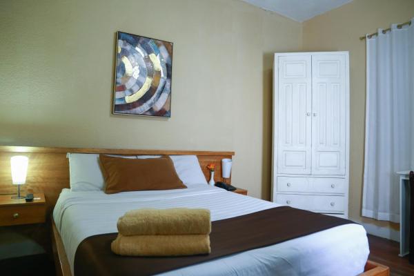Hostal Loro Verde - Quito