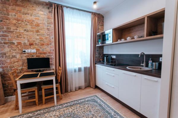 Stylish Latvian-style Studio Apartment Near City Center, Parks, Cafés & Public Transit - Riga