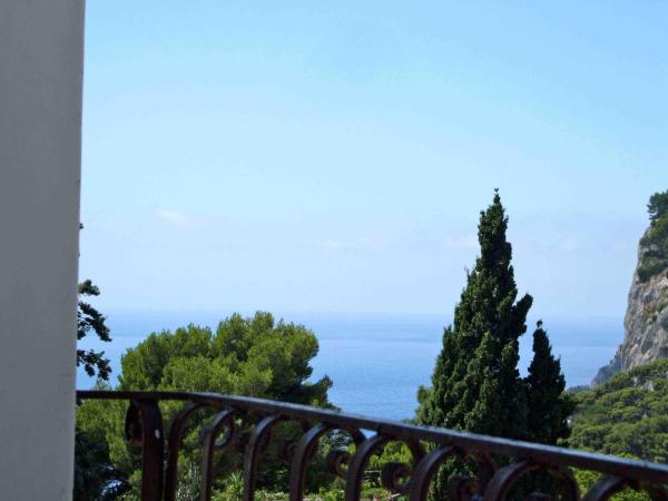 Breathtaking Panoramic Penthouse In Capri Center - Anacapri