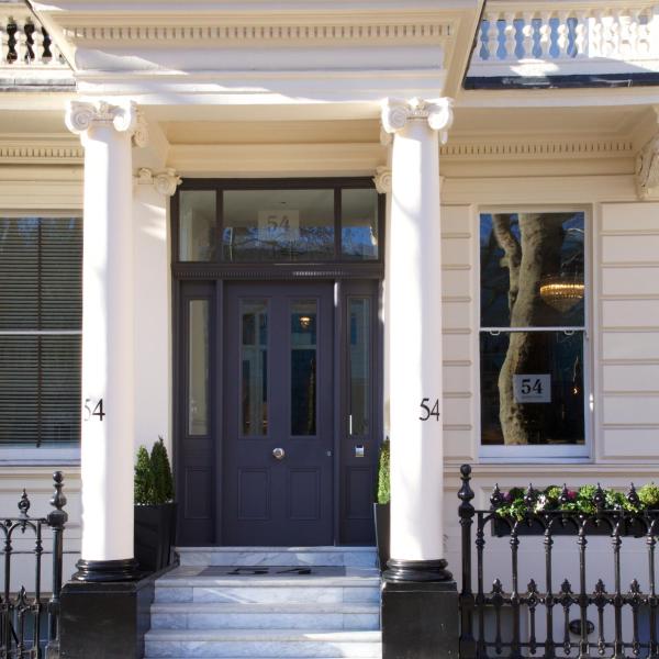 54 Queen's Gate Hotel - Victoria