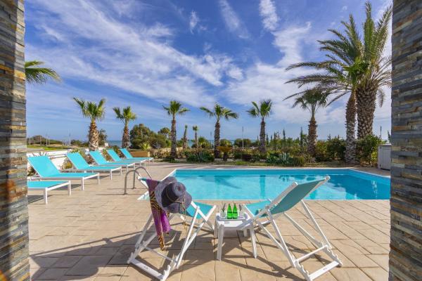 Faros Beachfront Villa - Larnaca