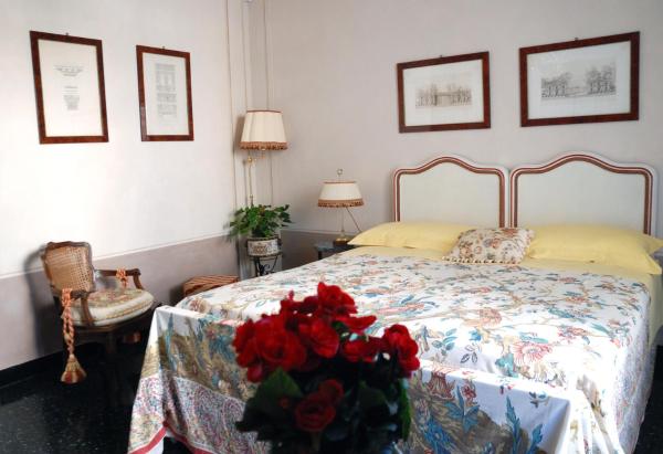 Bed And Breakfast Flowers - Genoa