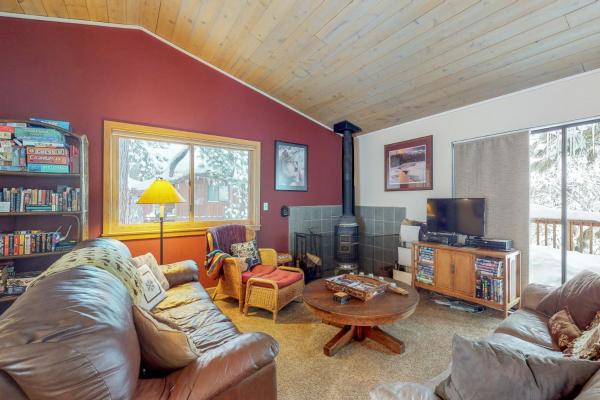 Serventi Tahoe Donner Cabin - Truckee, CA