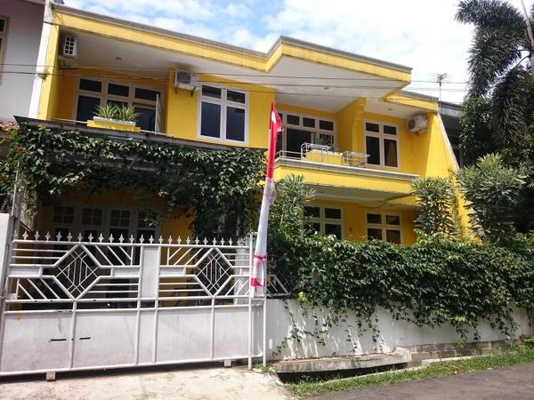 Cozy Hostel In City Center - Bogor