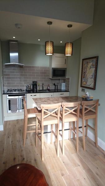 Murrayfield Spacious 2-bedroom Apartment - Edinburgh
