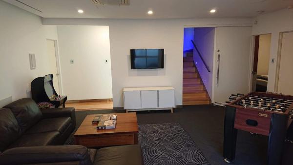 Paradise Escapes - Melbourne