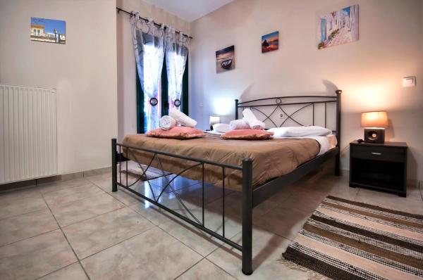 Helen By The River - Corfou