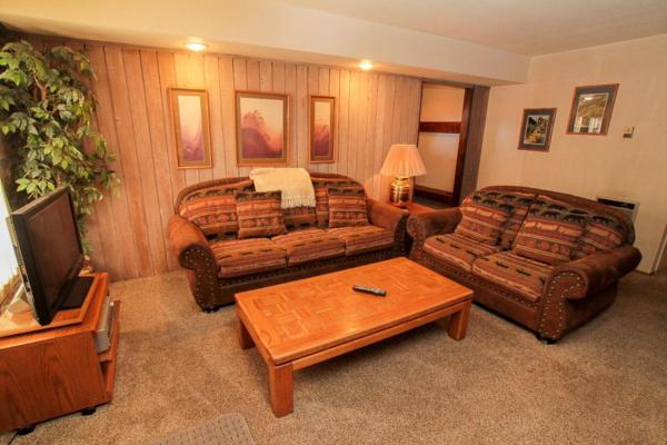 Discovery 4 #125 2 Bedroom 2 Bath - Mammoth Mountain, CA