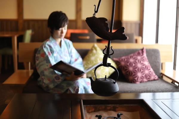 1bed In 6bed-mixed Capsule Style Dorm (Hostel) - Takayama
