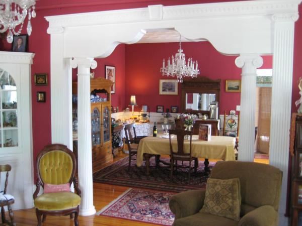 Historic Hill Inn - Jamestown, RI