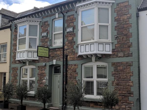 Lion House Bed & Breakfast With Restaurant - Barnstaple