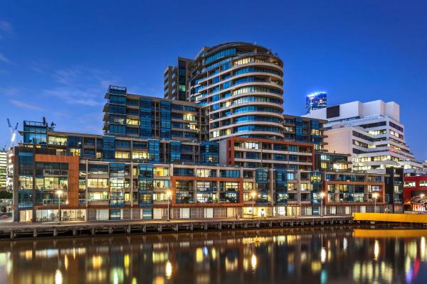 Waterfront Melbourne Apartments - Melbourne