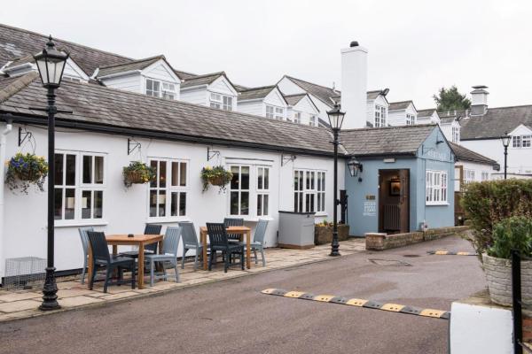 The Five Bells By Innkeeper's Collection - Aylesbury