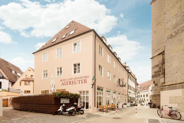 Cafe-hotel Altreuter - Nördlingen