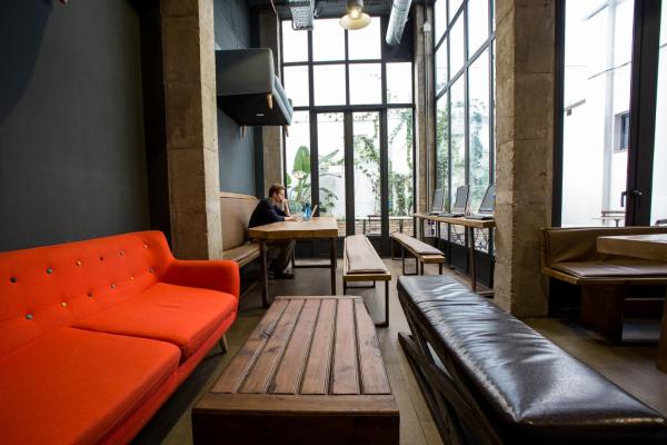 Black Swan Hostel Sevilla - Seville, Spain