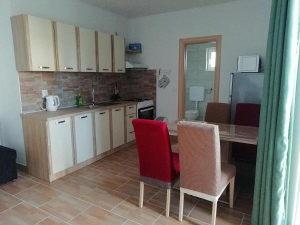 Apartment Eri - Primošten