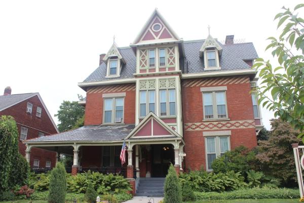 Spencer House Bed & Breakfast - Erie, PA
