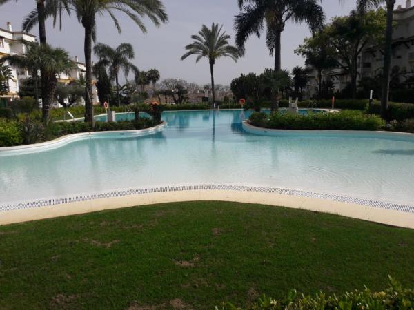 Chez Migs & Luci. Marbella. Milla De Oro. Golden Mille - Marbella