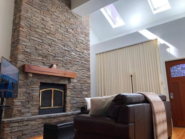 Full Loft-style Apartment Near Omni - Connecticut