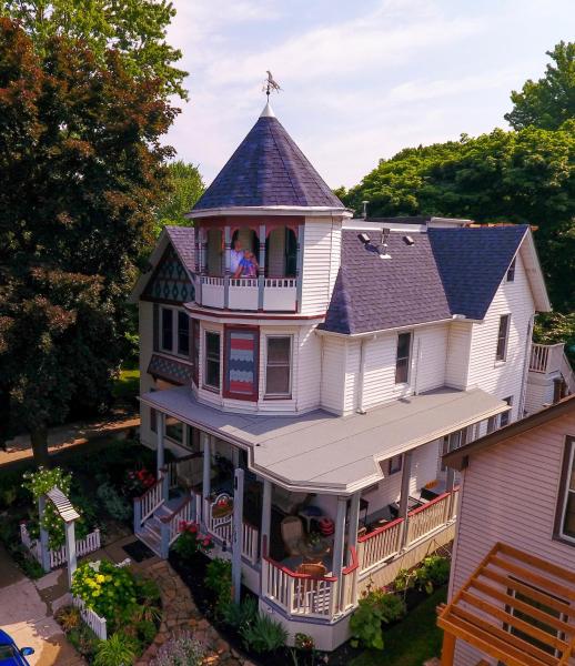 Bondy House Bed & Breakfast - Amherstburg
