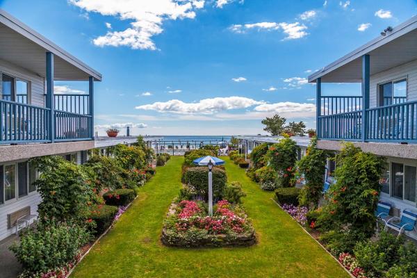 Blue Water Resort - Harwich, MA