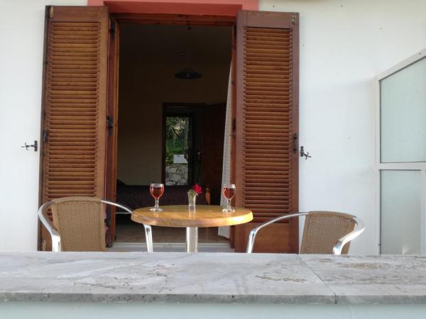 Tony Studio & Apartments - Kalamaki