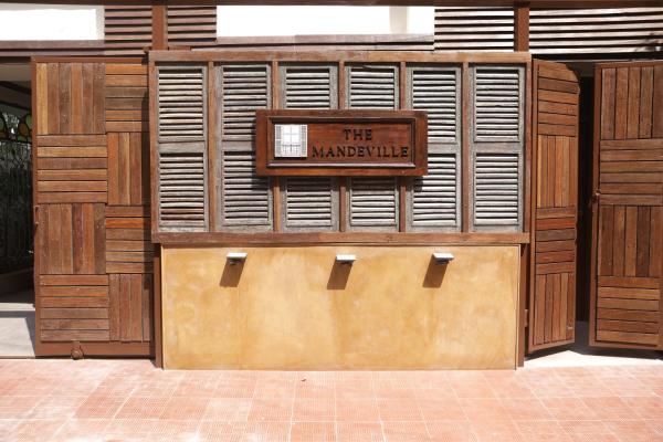 The Mandeville - Woodlands