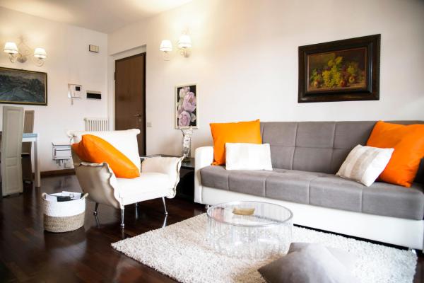Chic Panoramic Apartment - Bergamo