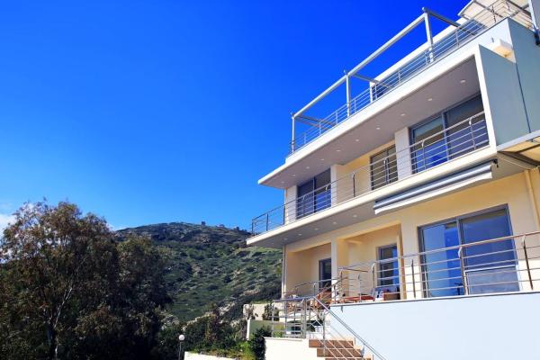 Seafront, 5star Home - 4min Walk To Private Beach - Kreta