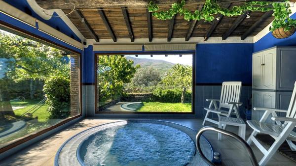 El Canchal De La Gallina -Cafetería - Piscina De Agua Caliente Hasta 19 De Octubre -Aparcamiento Gratis - Jacuzzi - Spanien