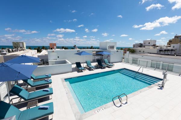 Penguin Hotel - Miami Beach, FL