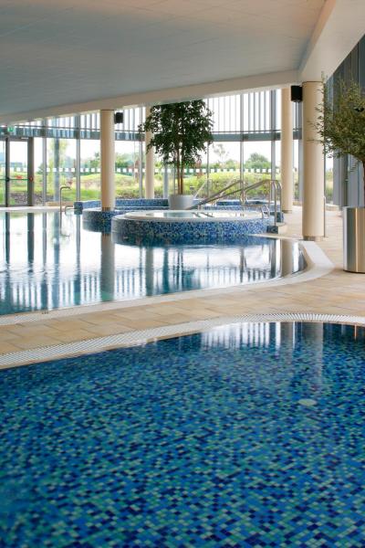 Pillo Hotel & Leisure Club - England