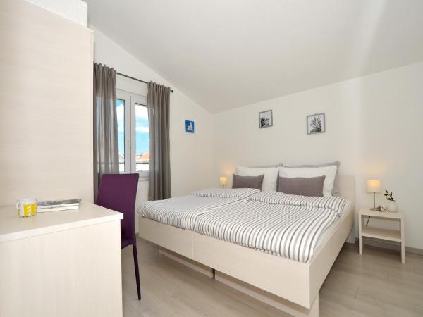 Apartment Anita**** - Arbanija