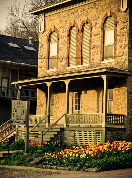 Abe's Spring Street Guest House - Galena, IL