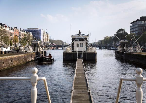 Sweets - Amstelschutsluis - Amsterdam