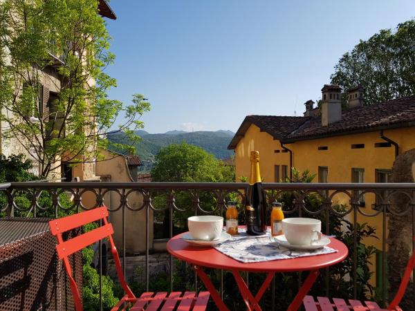 Bergamo Alta Guest House - Alpes