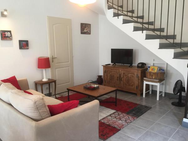 Maison De Vacances Jocelyne - Lauris