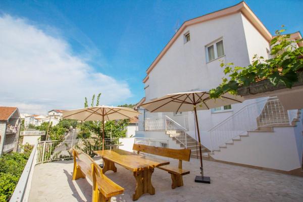 Apartmani Vrlika - Trogir