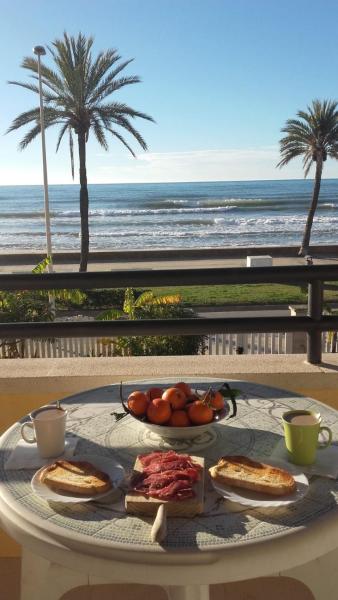 Apartamento Primera Linea De Mar, Cunit - Cubelles