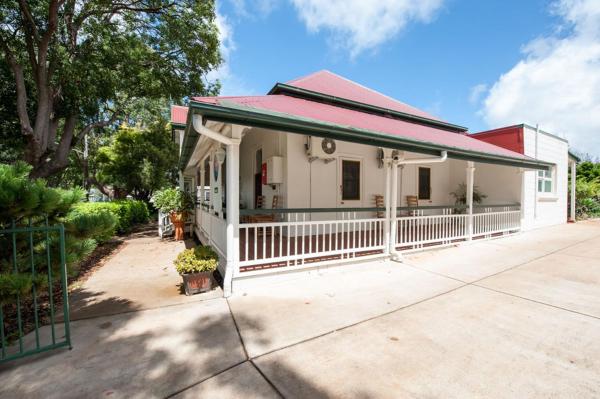 Pure Land Guest House - Highfields