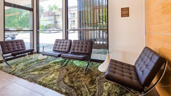 Best Western Plus Glendale -