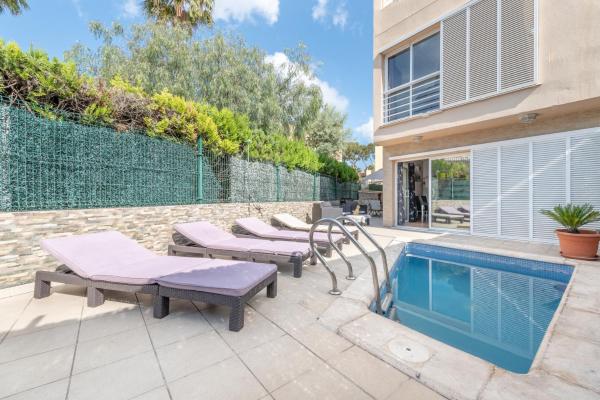 Chalet Adosado Con Piscina - Alcúdia