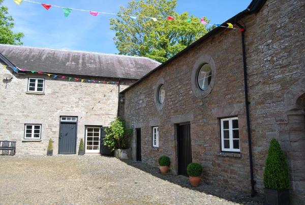 Glanhenwye Courtyard Cottages - Hay-on-Wye
